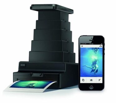 Improve your smartphones camera and print pictures anywhere