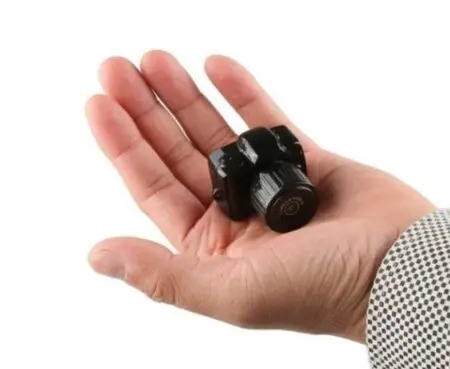 Improve your smartphones camera and print pictures anywhere