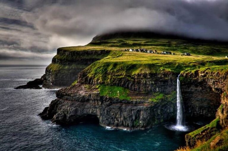 27 Incredibly Beautiful Small Towns