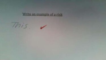 28 Brilliant test answers given by kids. Some of these are genius!