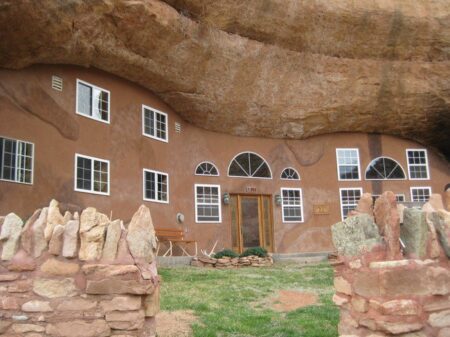 18 Buildings So Well-Disguised You May Not Even Notice Them