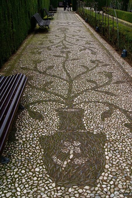 13 Beautiful Garden Pebble Paths That Will Make You Green With Envy