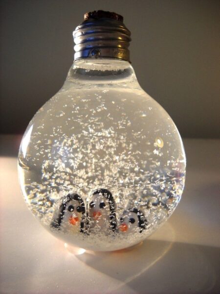 16 Creative Ways To Re-use Old Light Bulbs You Never Thought Of