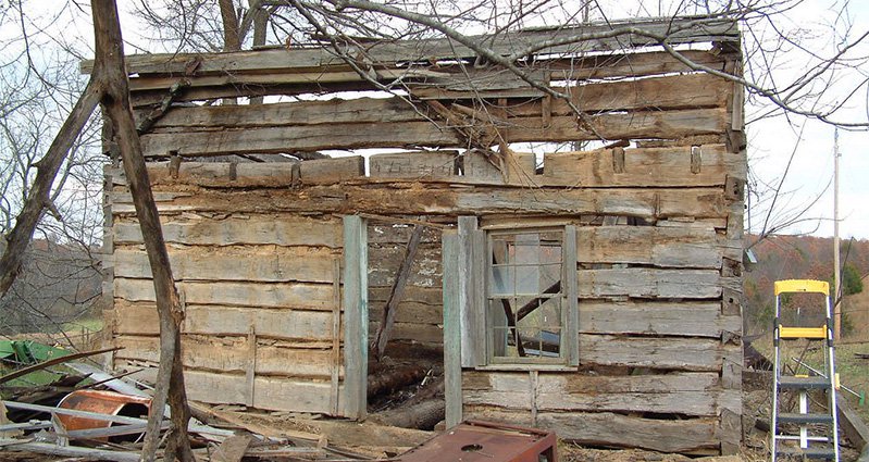 What This Man Did To A Rotten Cabin He Found In The Woods Is Amazing
