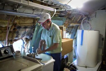 Bruce Campbell Turns Boeing 727 Plane Into His Home