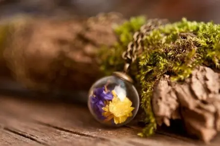 Add Some Magic To Your Life With This Beautiful Nature-Inspired Jewelry