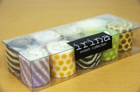 This Cafe In Tokyo Sells The Most Amazingly Colorful Roll Cakes