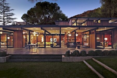 14 Gorgeous Glass Houses You'll Wish You Lived In