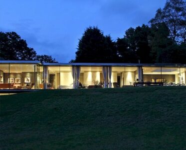 14 Gorgeous Glass Houses You'll Wish You Lived In