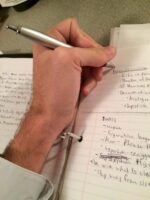15 Real Daily Struggles For People Who Are Left-Handed