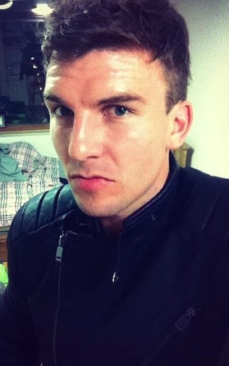 10 Reflection Fails That Will Make You Think Twice About Taking Photos ...