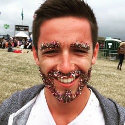 These 17 Glitter-Beards Are Totally On Trend For The Holidays