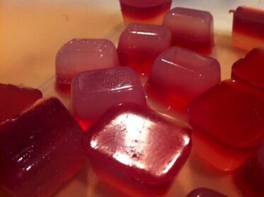 15 Creative And Totally Cool Ice Cubes To Help You Get Your Drink On In ...