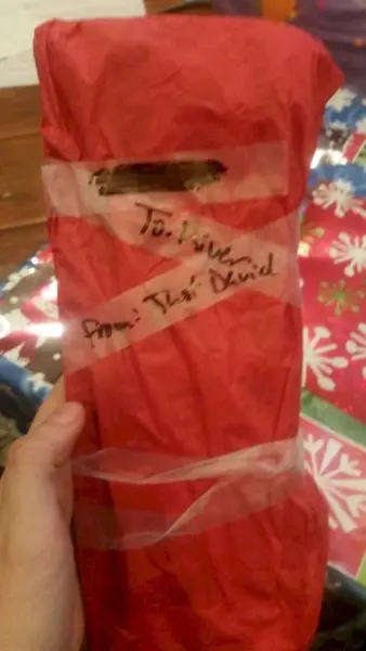 15 Christmas Wrapping Fails Guaranteed To Make You Laugh