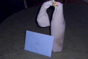 15 Christmas Wrapping Fails Guaranteed To Make You Laugh