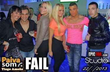 12 Of The Most Embarrassing Nightclub Photos You've Ever Seen