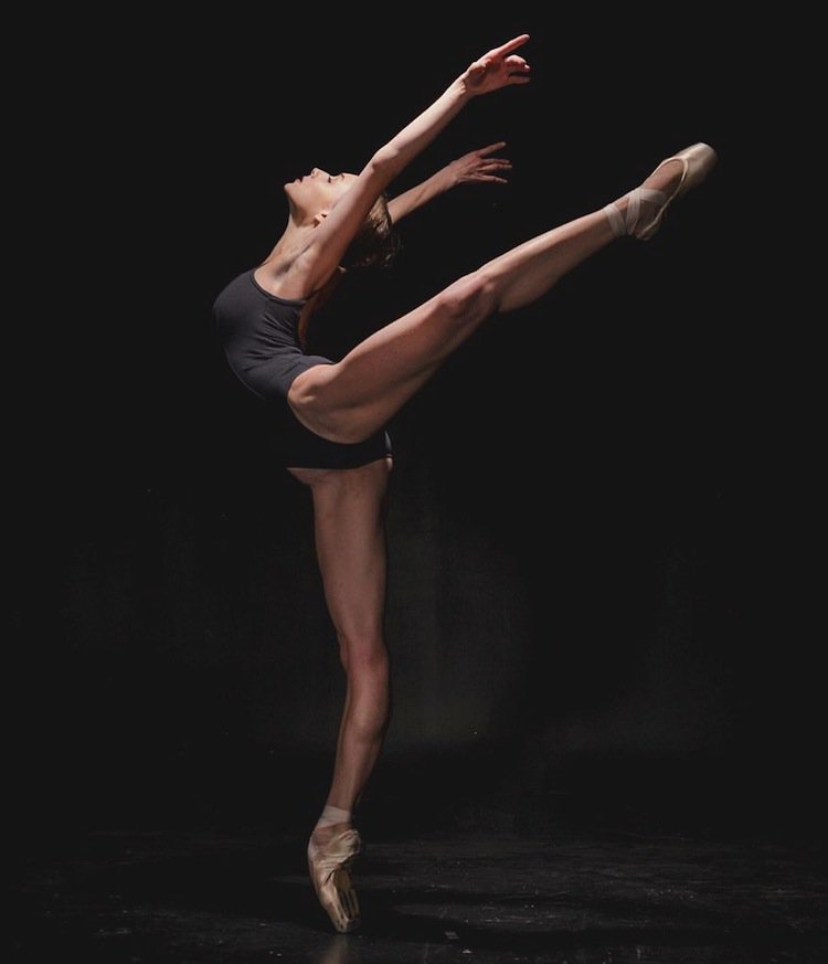 15 Incredible Behind The Scenes Shots Of Beautiful Russian Ballerinas