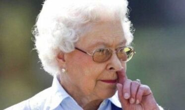 14 Embarrassing Photographs Of The UK's Royal Family