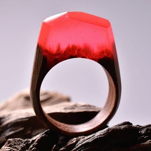 Beautiful Handmade Rings Reveal Stunning Miniature Worlds Inside