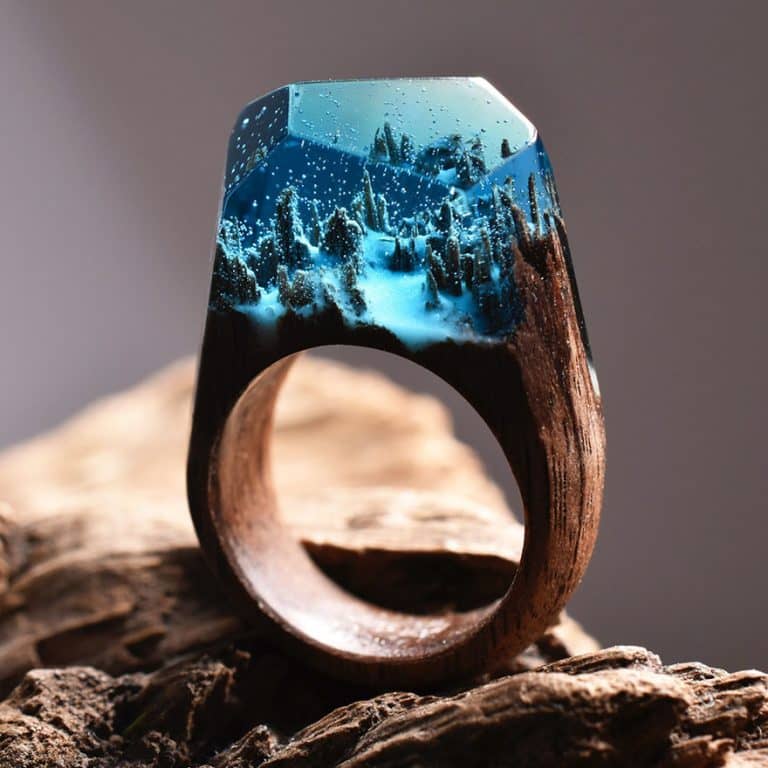 Beautiful Handmade Rings Reveal Stunning Miniature Worlds Inside