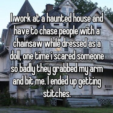 12 Creepy Confessions From Haunted House Workers