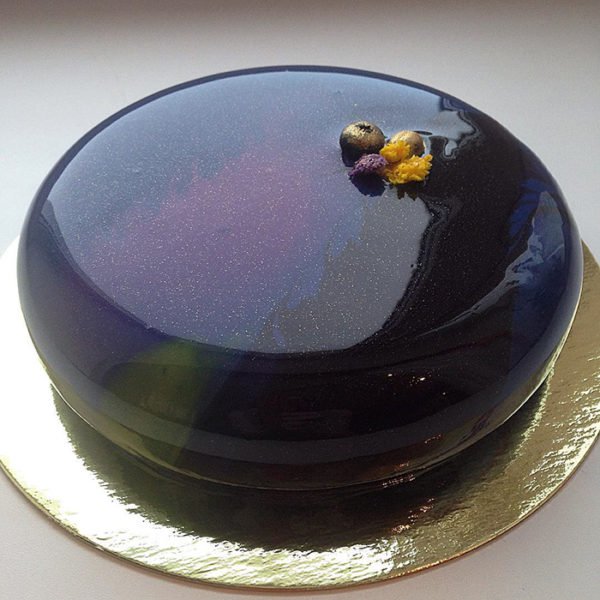 Gorgeous Looking Mirror Marble Cakes That Will Blow Your Mind