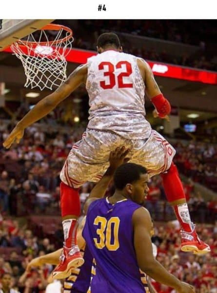 23 Hilariously Awkward Sports Moments You Need To See