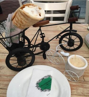 28 Times Hipster Restaurants Went Too Far With Food Serving