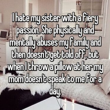 People Reveal The Reasons They Secretly Hate Their Sisters