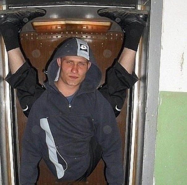 Photos of Baffling Situations That Will Make You Beg For Explanations