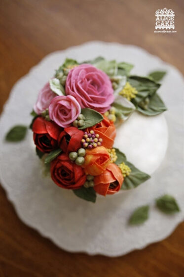 30 Blooming Flower Cakes for an Artfully Scrumptious Way to Welcome Spring