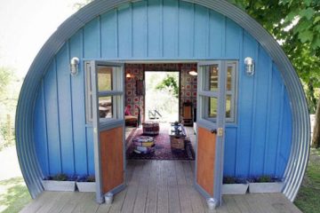 Librarian Transforms 110-Year-Old Tree Stump into Free Community Library
