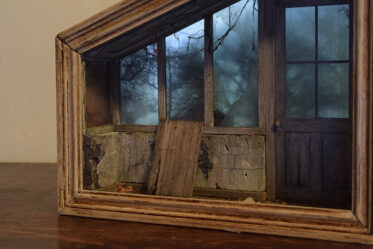 Model Maker Uses Shadow Boxes To Recreate Spooky Miniature Scenes