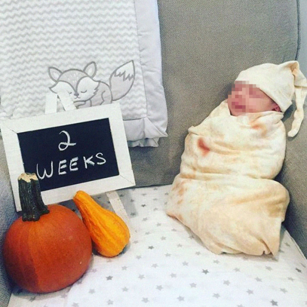 A Swaddling Blanket Exists That Lets You Wrap Up Your Baby Into A ...