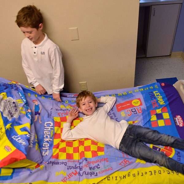 Awesome Dad Creates Board Game Bed Sheets To Help Children In Hospital ...