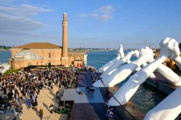 "Building Bridges:" Giant Hands Reaching Across Venice Canal Are A ...