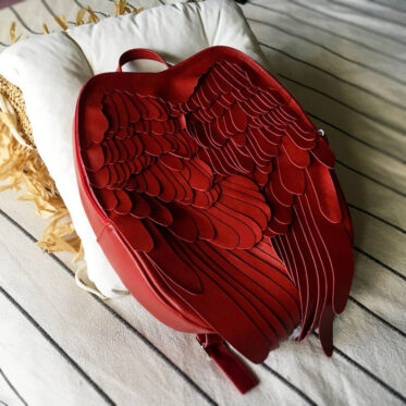 These Stylish Leather Backpacks Make It Look Like You Have A Set Of ...