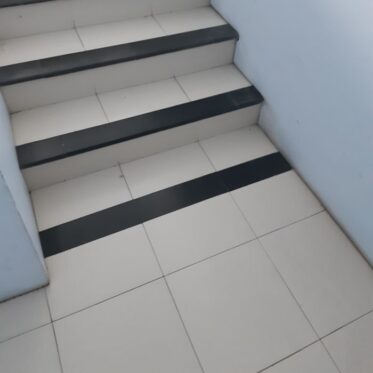 40 Bad Stair Designs That Definitely Need A Rethink