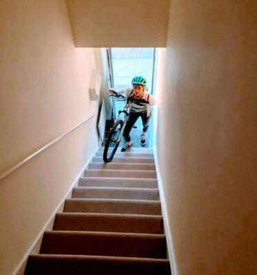 Boyfriend Decides To See How Far He Can Push The Limits Of Showing ...
