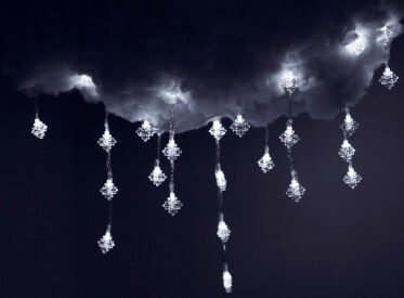 DIY Floating Cloud Light Will Illuminate Your Room With A Thunderstorm