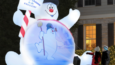 There's A Giant Inflatable Frosty The Snowman That Plays Movie Clips On ...