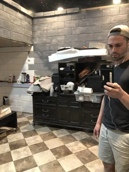 Brian Thompson Completely Transformed His Bedroom With A Harry Potter Theme