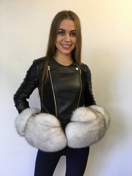 These Giant Fur Mittens Will Keep Your Hands Nice And Toasty Through Winter