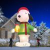 This Giant 16 ft Inflatable Snoopy Will Tower Over Your Neighbors ...