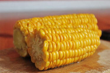 'Corn On The Claws' Might Just Be The Coolest Way To Eat Corn