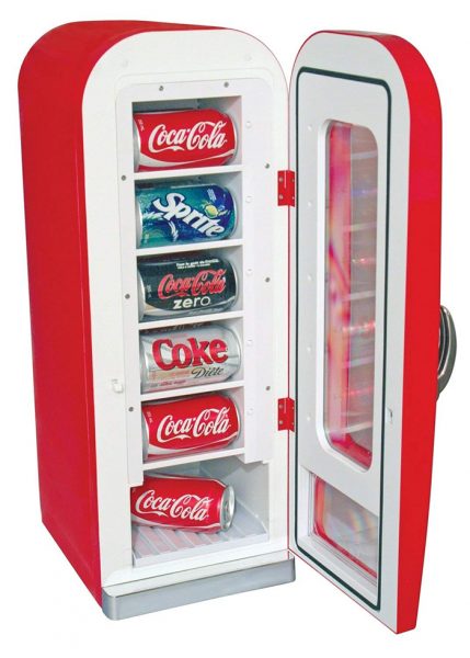 These Mini Vending Machines Are The Perfect Addition To Any Office Desk