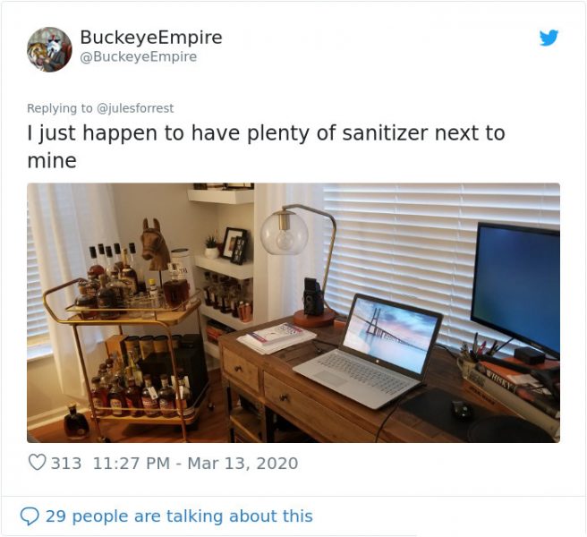 People Have Been Sharing Their Workspaces To Show What It's Really Like ...