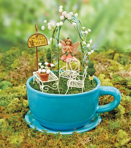 Teacup Gardens Are Becoming A Cute Trend - Here Are 20 Adorable Examples