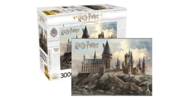 This Harry Potter Hogwarts Puzzle Glows In The Dark