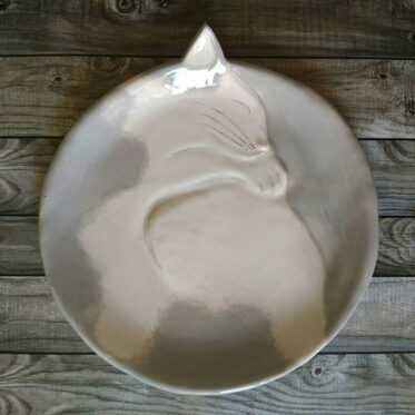 Russian-Based Artist Taniko Ga Creates Cute Ceramic Plates Of Curled-Up ...